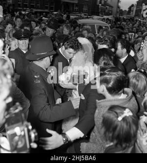 The wedding of Donella Webb, sister of Cliff Richard. Cliff's sister ...