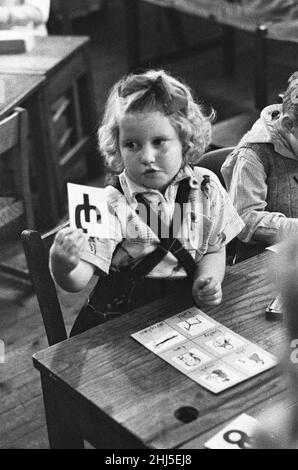 Pupils at Roxeth Primary School, Harrow, being taught English ...
