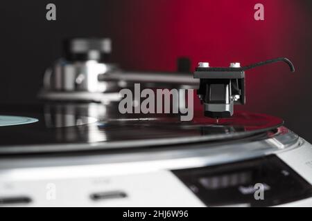 vintage high end turntable in action closeup Stock Photo - Alamy