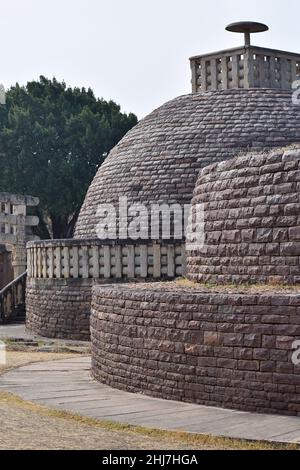 Stupa 3 with a single torana, gateway. Buddhist Monuments at Sanchi ...