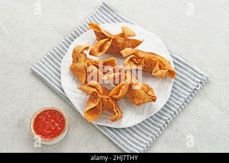 Pangsit, Pangsit Goreng, Delicious Pangsit Ayam Goreng (Chicken Fried ...