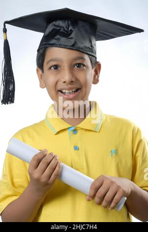 indian boy Graduation Degree Stock Photo - Alamy