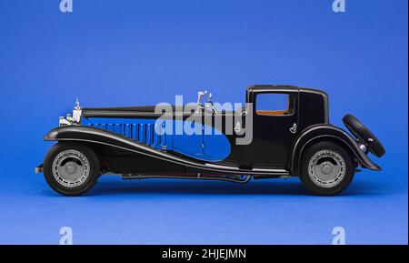 Die-cast model car by BAUER of Mercedes 500K Special Roadster,1:12 ...