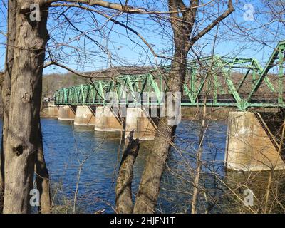 Uhlerstown/Frenchtown Bridge over the Delaware River.,Metal, with ...