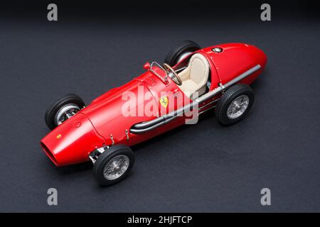 Die-cast model car by CMC of Maserati 300S (1957) and his Rolling ...