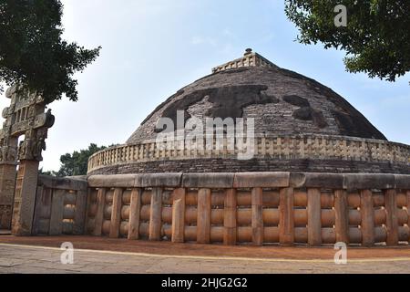 Gateway Torana of the Great Stupa, ancient Buddhist monument at Sanchi ...