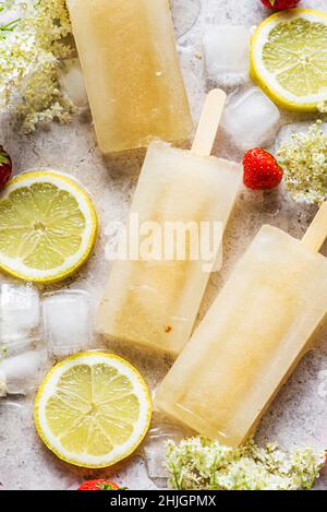 Homemade Lemon Elderflower Icicle Pops Stock Photo - Alamy