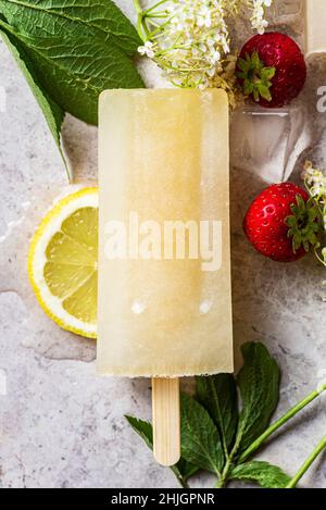 Homemade Lemon Elderflower Icicle Pops Stock Photo - Alamy