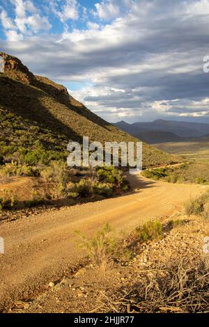 Landscape in the Central Karoo region in South Africa Stock Photo - Alamy