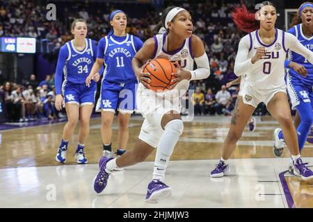 Kentucky's Jada Walker (11) drives against South Carolina's Zia Cooke ...