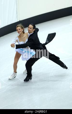 Tanith Belbin and Benjamin Agosto of USA compete in the compulsory ...