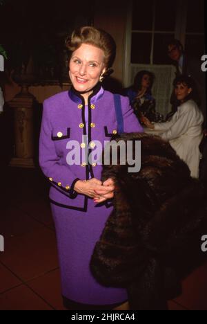 Abigail Van Buren Circa 1980's Credit: Ralph Dominguez/MediaPunch Stock ...