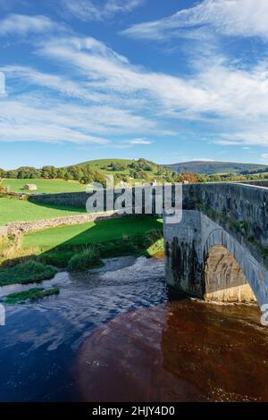 The road bridge over the river Wharfe, Otley town, Yorkshire, England ...