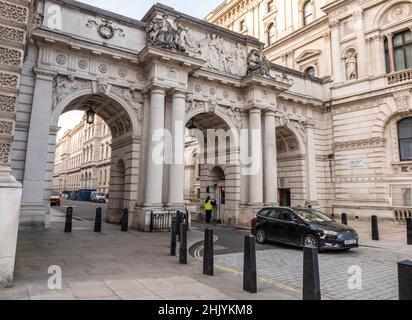 Italianate Foreign & Commonwealth Office, King Charles Street ...