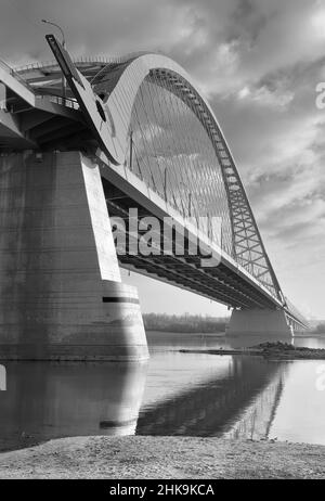 Bugrinsky Bridge on the Ob. Arched road bridge from the Bugrinskaya ...