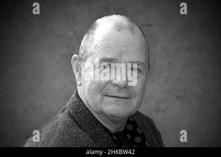 Munich, Deutschland. 03rd Feb, 2022. PHOTOMONTAGE: Star in theater and ...