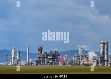 schwechat, austria, 02 feb 2022, oil refinery omv Stock Photo - Alamy