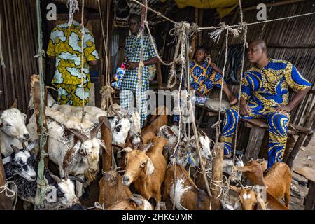 Benin, West Africa, Cotonou, dantokpa market road Stock Photo - Alamy