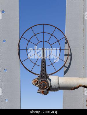 Old navy anti-aircraft gun at a military memorial Stock Photo - Alamy