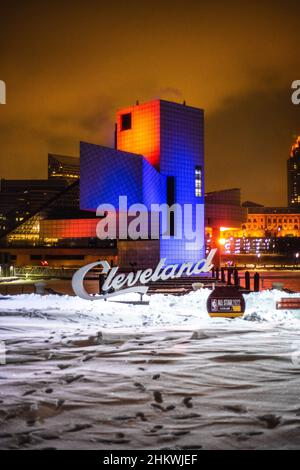 Cleveland Ohio Skyline during Winter Stock Photo - Alamy
