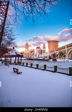 Cleveland Ohio Skyline during Winter Stock Photo - Alamy