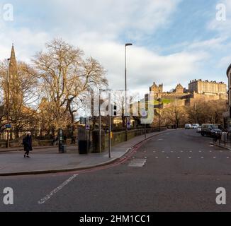 Edinburgh Castle from Castle Terrace Stock Photo - Alamy