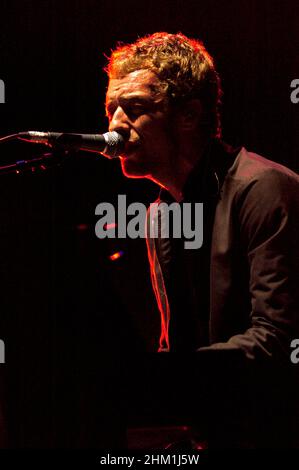 Verona Italy 2005-07-11 Live concert of Coldplay at the Arena, Twisted ...