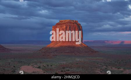 Monument valley at sunny day Stock Photo - Alamy