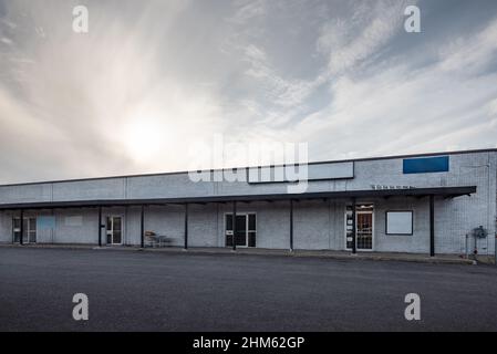 Generic small business building exterior Stock Photo - Alamy