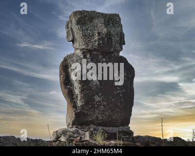 Indigenous people from Rapa Nui, also known as Easter Island, dance ...