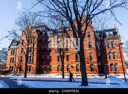 WELD HALL dormitory at HARVARD UNIVERSITY - CAMBRIDGE, MASSACHUSETTS ...
