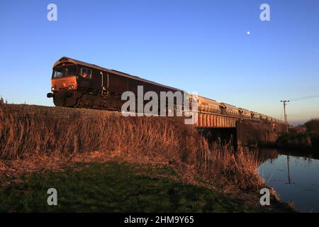 GBRF 66746 Diesel powered freight train near Whittlesey town train ...