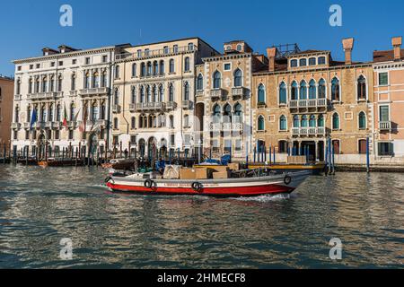 Fbruary 2022, Grand Canal, Venice, Italy Stock Photo - Alamy