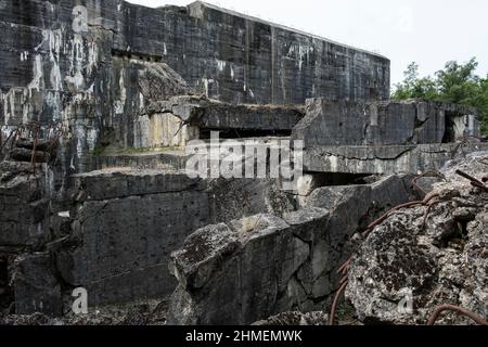 Le blockhaus allemand est une base secrete ou Hitler voulait faire ...