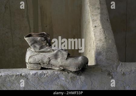 Rotten shoes on the floor, rotten shoe, shoe wreck, rotten kicks, worn ...