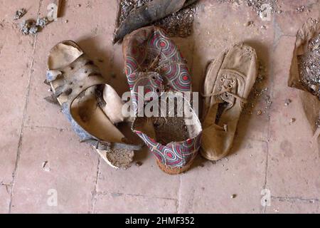 Rotten shoes on the floor, rotten shoe, shoe wreck, rotten kicks, worn ...