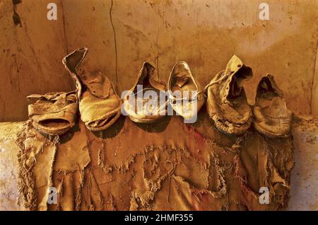 Rotten shoes on the floor, rotten shoe, shoe wreck, rotten kicks, worn ...