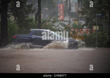 Franca, Sao Paulo, Brazil. 10th Mar, 2021. Elderly between 85 and 89 ...
