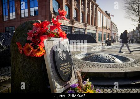 Warrington memorial Bridge Street to commemorate Johnathan Ball, Tim ...