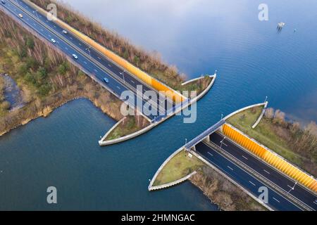 Aquaduct Veluwemeer, The Netherlands Stock Photo - Alamy