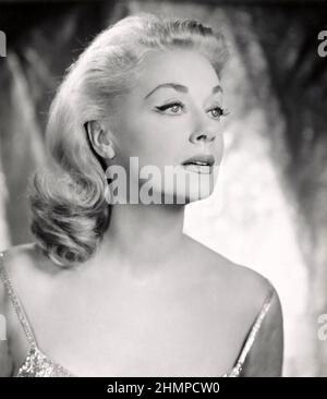 JUNE HAVOC Actress JUNE HAVOC American Actress Stock Photo - Alamy