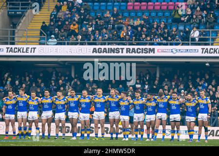 The Leeds Rhinos team stand together before the game Stock Photo - Alamy