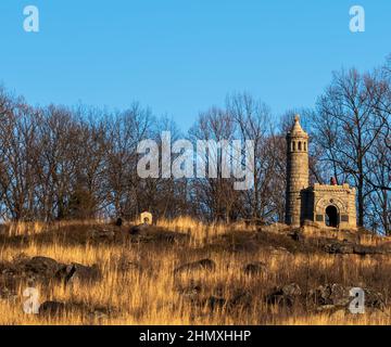 44th New York Infantry Monument on Little Round Top in Gettysburg ...