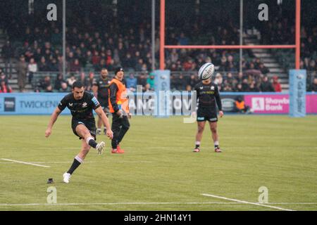 Alex Lozowski #13 of Saracens converts the try kick Stock Photo - Alamy