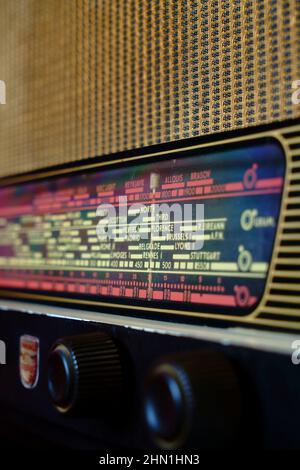 Vintage VALVE RADIO Stock Photo - Alamy