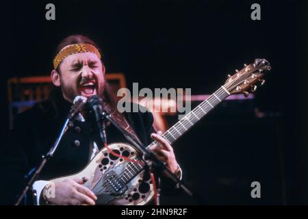 Willy Michl, bayerischer Liedermacher, in München, Deutschland 1981 ...