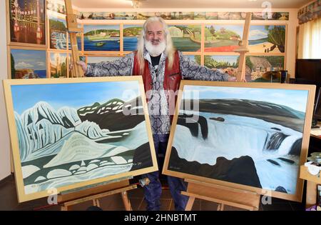 14 February 2022, Saxony-Anhalt, Leuna: The plant's logo is displayed ...
