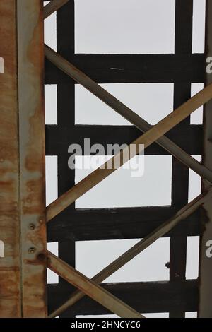 Rusty steel framework of Chicago's el train Stock Photo - Alamy