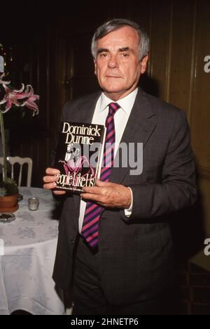 Dominick Dunne 1988 Credit: Ralph Dominguez/MediaPunch Stock Photo - Alamy
