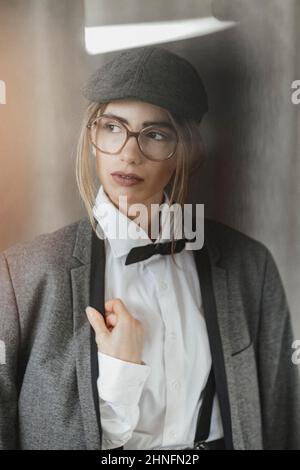 Young woman in dandy style Stock Photo - Alamy